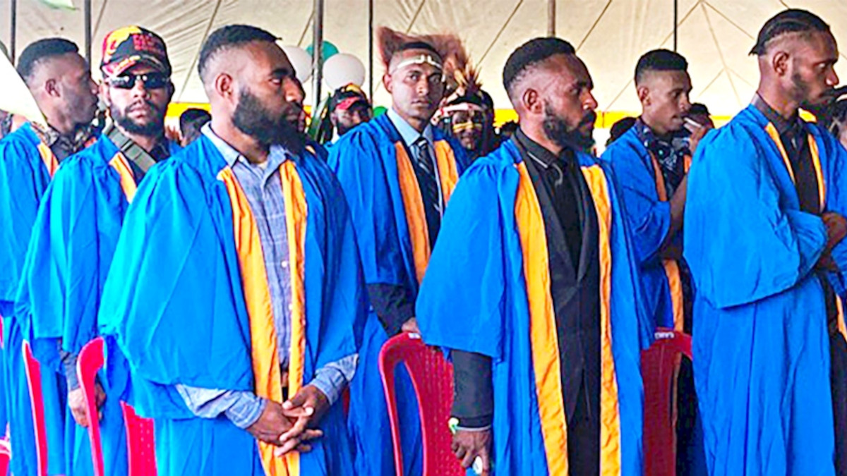 Pioneer students graduate at Kui Wamp Nga - Education News PNG